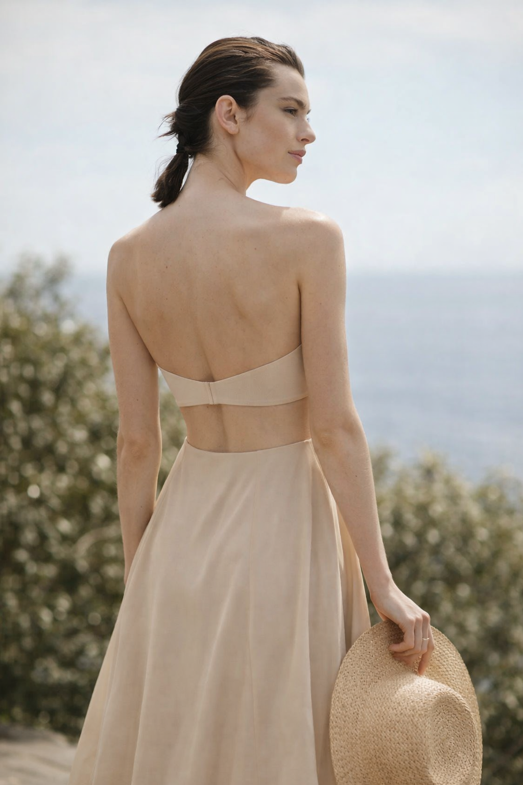 How to Choose the Right Bra for Tricky Summer Outfits – The Foundation ...